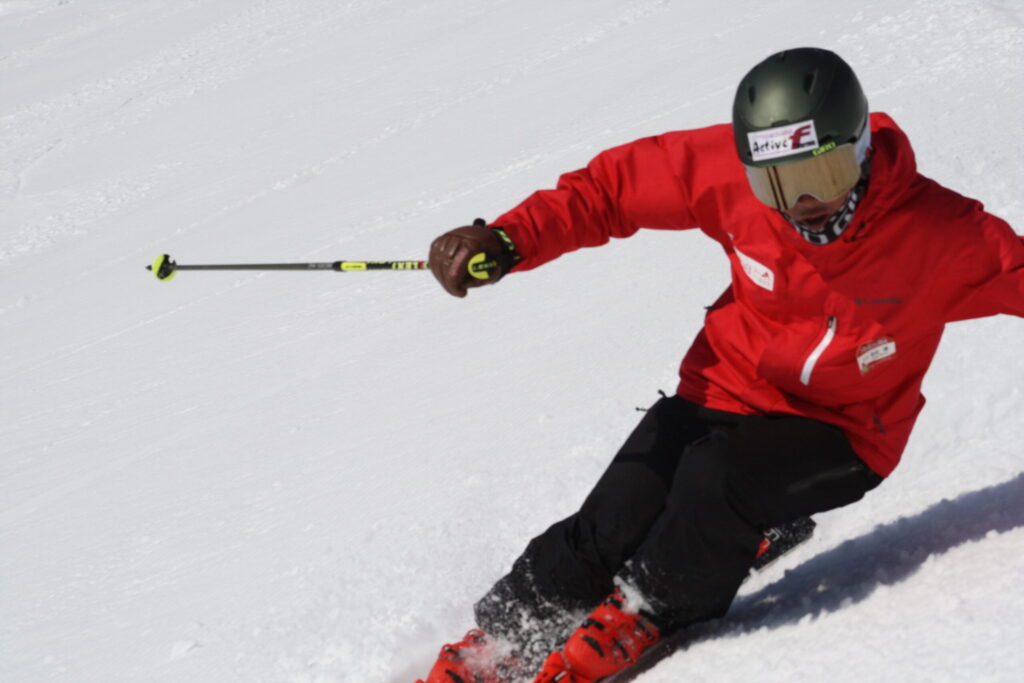 スペシャルレッスンとは | 苗場スキースクール