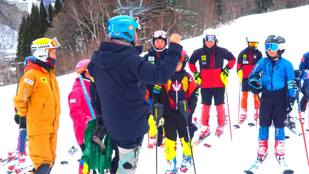 ポールレッスン | 苗場スキースクール