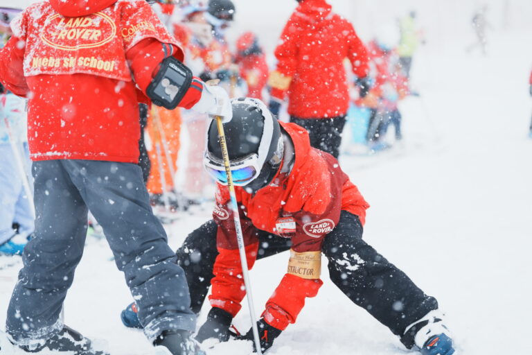 苗場スキースクール | 苗場スキースクールは新潟県苗場スキー場にあるスキースクールです。 さまざまなレッスンやイベントをおこなっております。